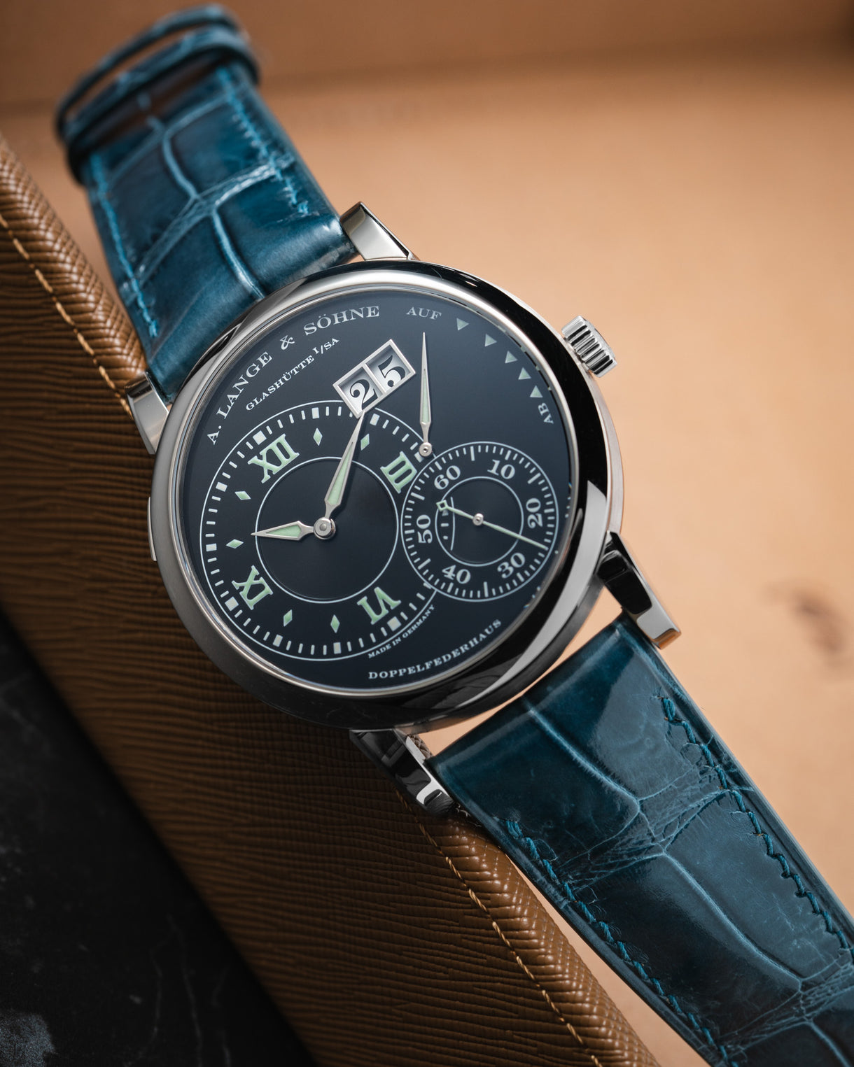 Glossy Lagoon Blue Crocodile Signature Strap – Delugs